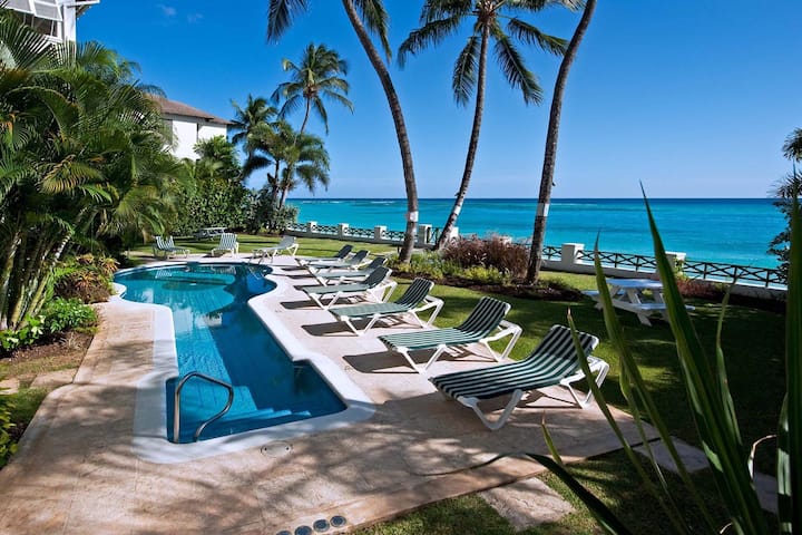Casual Beachfront 1-bed With Pool - Bridgetown