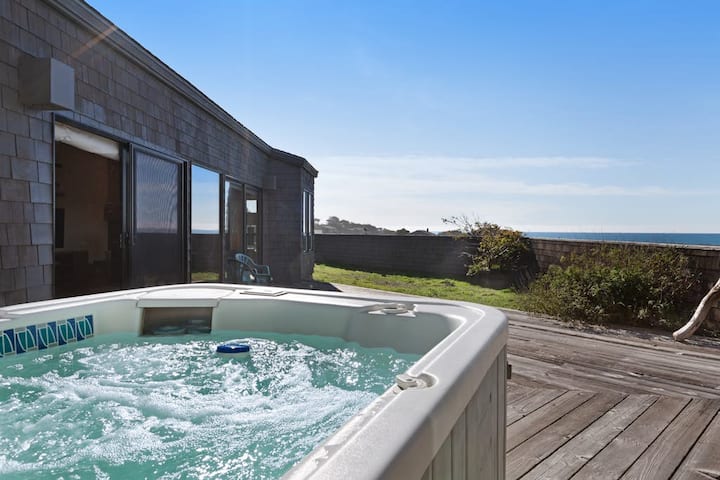 Sweeping Getaway With Private Hot Tub - Gualala, CA
