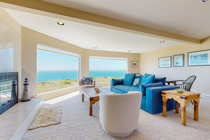 Blufftop Retreat With Private Hot Tub - Gualala, CA