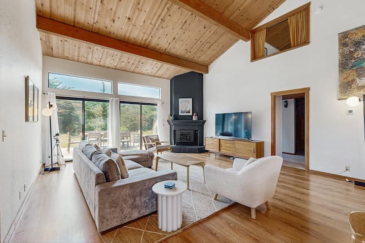 Coastal Dog-friendly Home On The Links - Gualala, CA