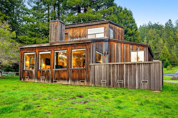 Secluded Sea Ranch Retreat In The Forest - Sea Ranch, CA