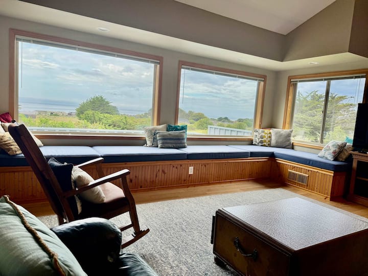 Panoramic Getaway With Private Hot Tub - Gualala, CA