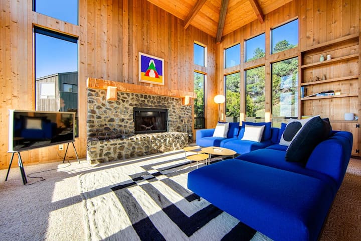 Hilltop House Near Shell Beach - Sea Ranch, CA