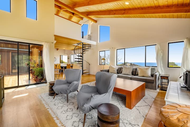 Hilltop Sanctuary Near Shell Beach - Sea Ranch, CA