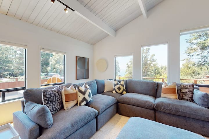 Luxe Home With Private Hot Tub - Sea Ranch, CA