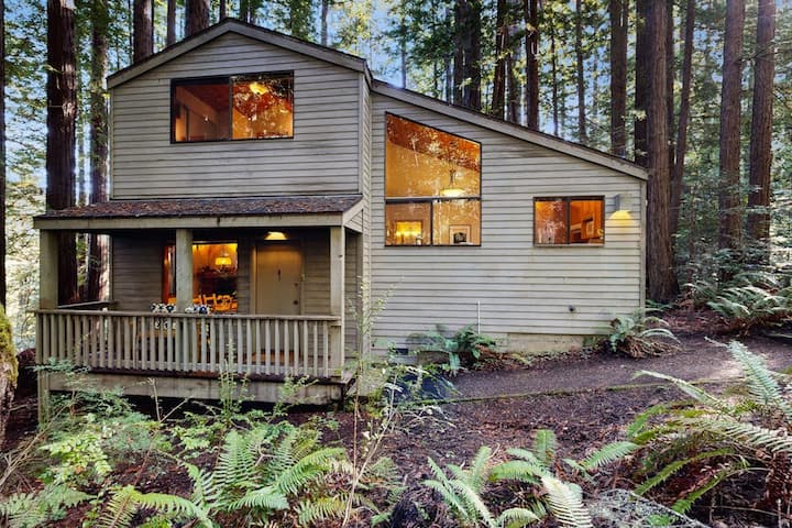Secluded Dog-friendly Sea Ranch Cabin - Sea Ranch, CA