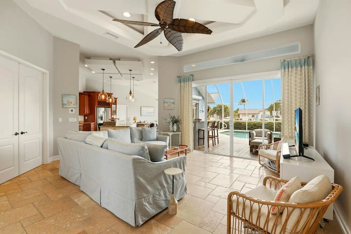 Large 4br Riverfront | Chef's Kitchen| Pool - Marco Island, FL
