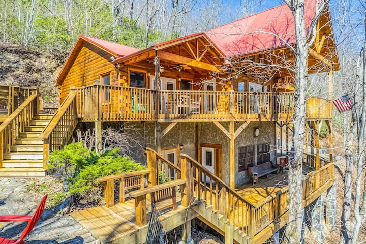 Huge 4br Mountainview | Hot Tub | Fireplace - Cherokee, NC