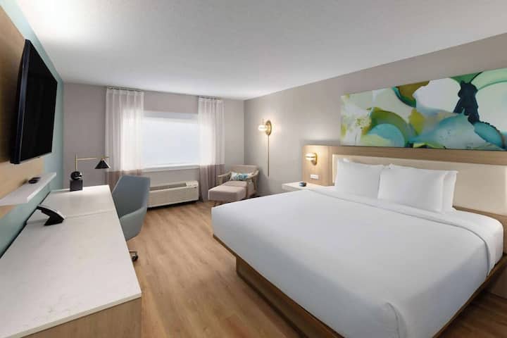 King | Wyndham Louisville Ky | I 64 Easy - Louisville, KY