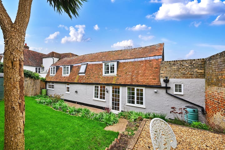 Finest Retreats | The Old Barn, Hadlow - Tonbridge