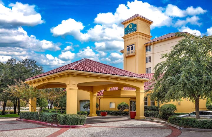 King | La Quinta Dallas North | Pet-friendly - Dallas, TX