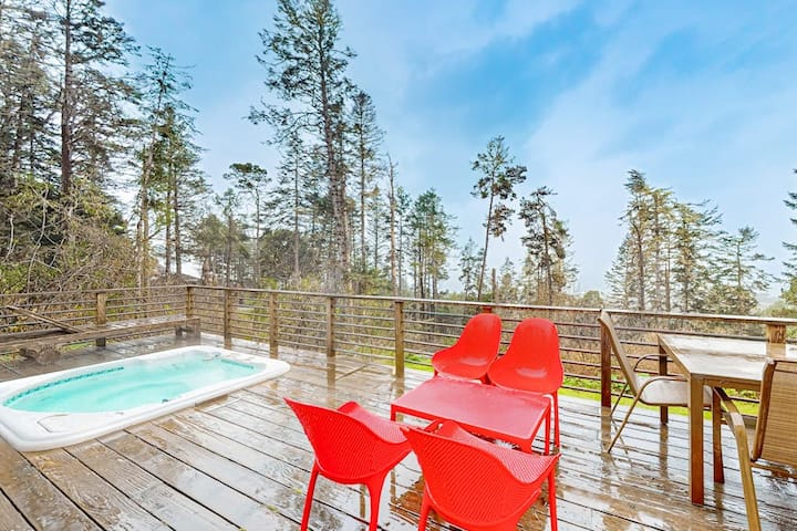 Hilltop Retreat With Private Hot Tub - Sea Ranch, CA