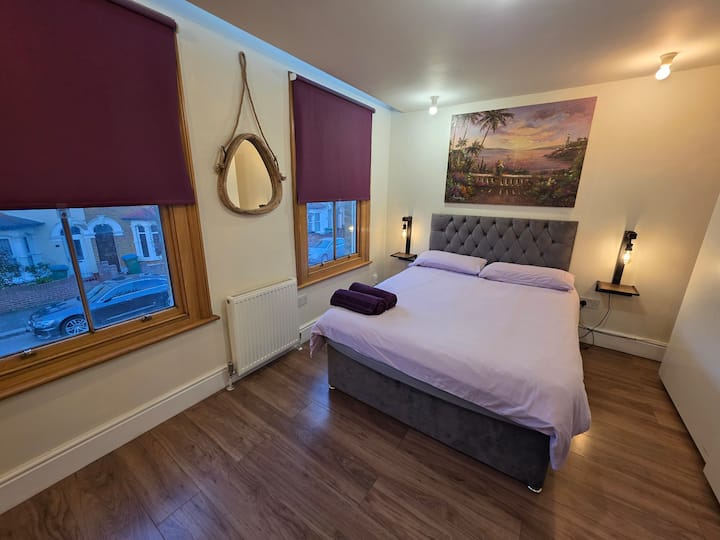 Stylish Home Near Leytonstone Tube, Central Line - London
