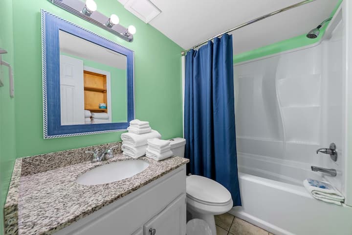 Cozy Studio | Walk To Beach | Sugar Beach 179 - Orange Beach, AL