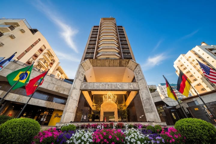 Ivvi | President Flat - Suíte Presidencial - Joinville