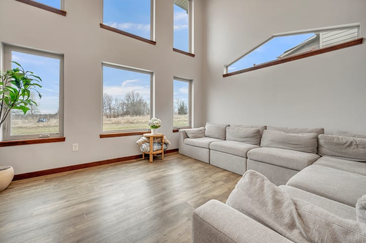 Lake Life Bridges Bay Cabin - Emerson Bay State Recreation Area, Milford