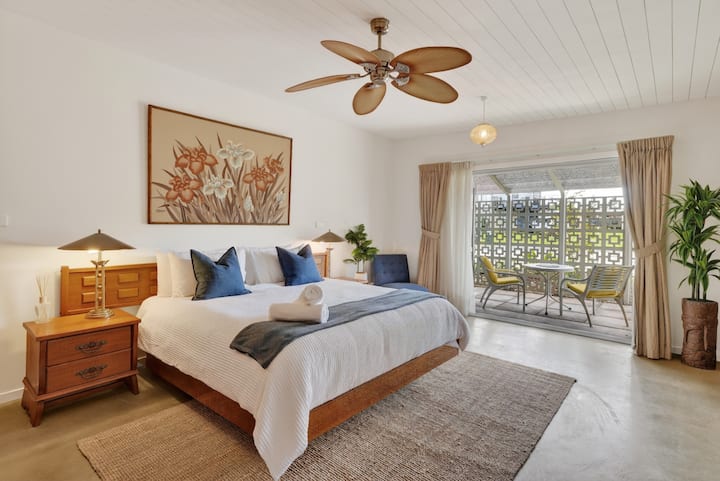 Forty At Yellow Doors - Goolwa