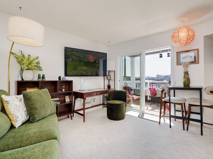 Ocean Manor - Views Over Waterway By Victoria Prim - Saanich