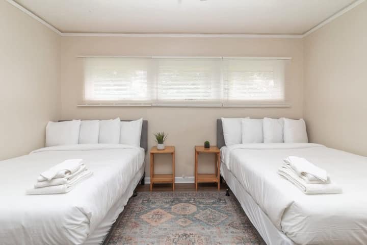 10 Min To Downtown, Close To Dining-boxwood Beauty - Columbus, GA