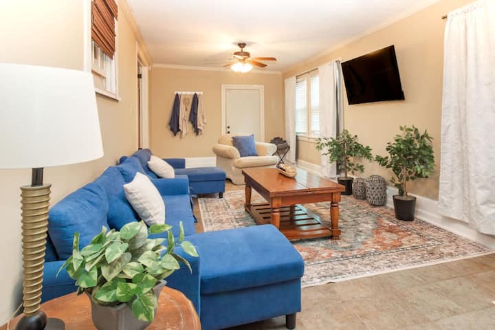 Pool! Near Fort Moore & Downtown - Our White House - Columbus, GA