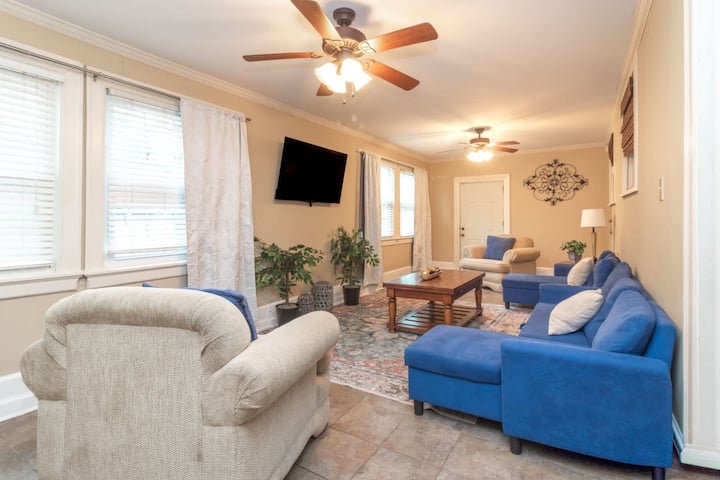 Large Bnb With Pool! The White House & Cottage - Columbus, GA