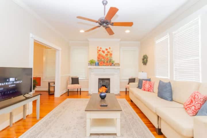 Near Lakebottom Park & Downtown - Parkside Cottage - Columbus, GA