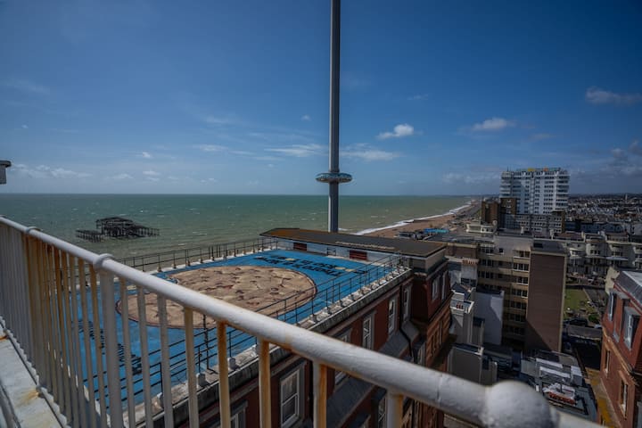 Beachfront Penthouse - Brighton