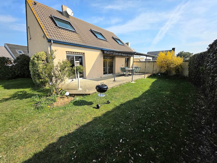 Les Volets Bleus - Coutances