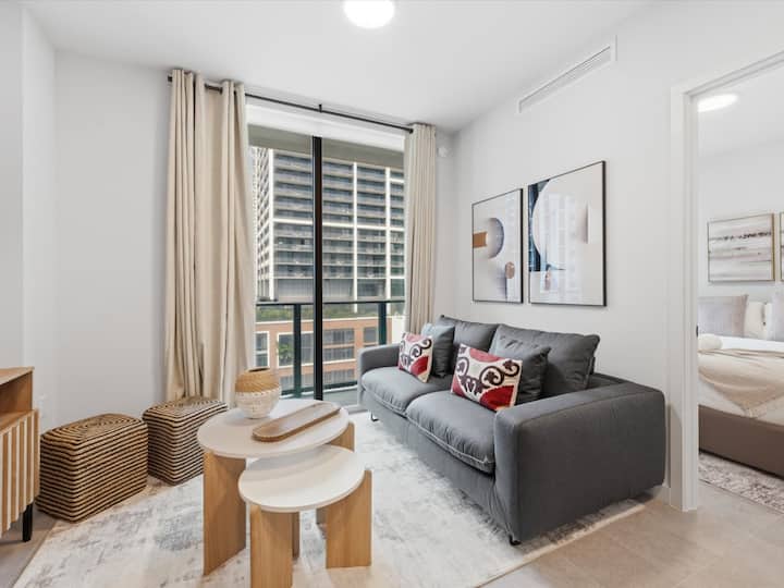 501 First #1611 | Elevated Downtown Miami Living - Miami, FL