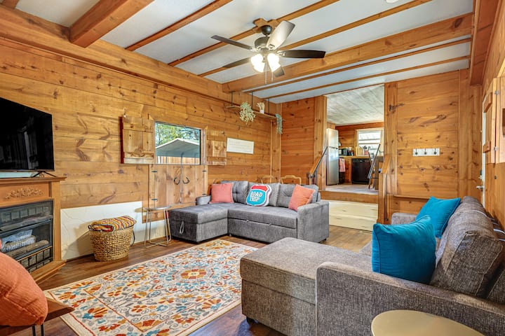 Serene Hilltop Hideaway: 7 Mi To Weatherford! - Weatherford, TX