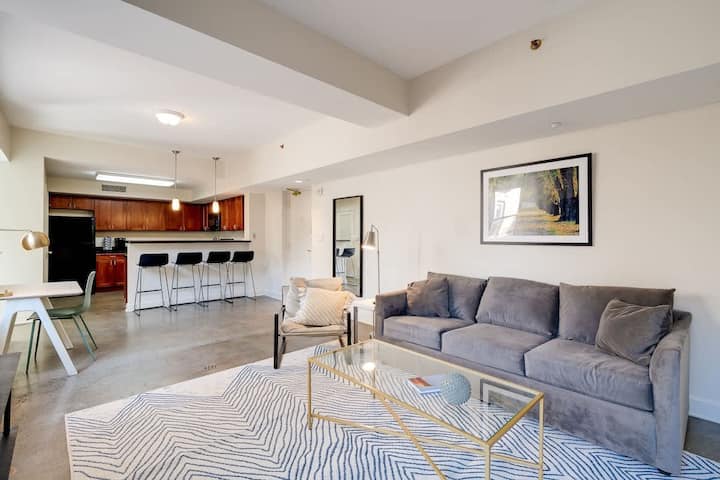 Modern Apartment With In Historic Building - KFC Yum! Center