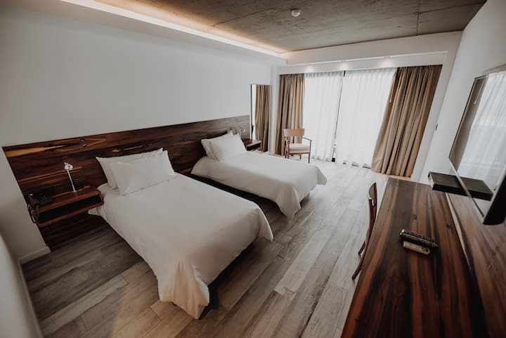 Urban Escape: Heated Indoor Pool, Sauna & Hot Tub - Río Cuarto