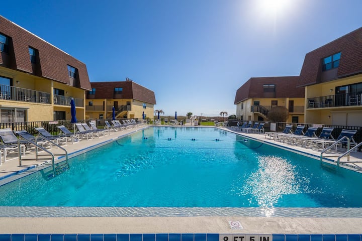 Beachfront Retreat W/heated Pool & Beach Access - Cocoa Beach, FL