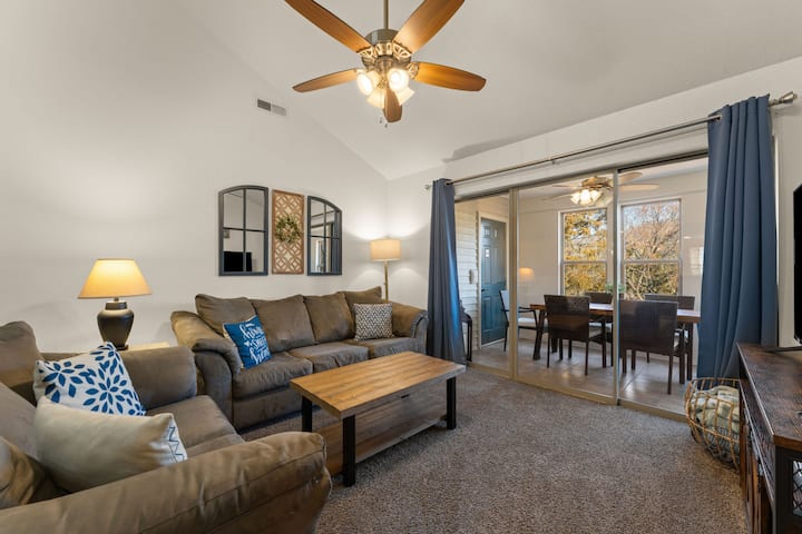 Luxury Lake Vacation At Emerald Pointe - 리지데일