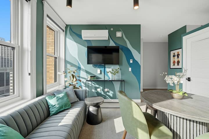 Plymouth Collection: 3bd 2ba With Gym & Rooftop - Central Station - Chicago