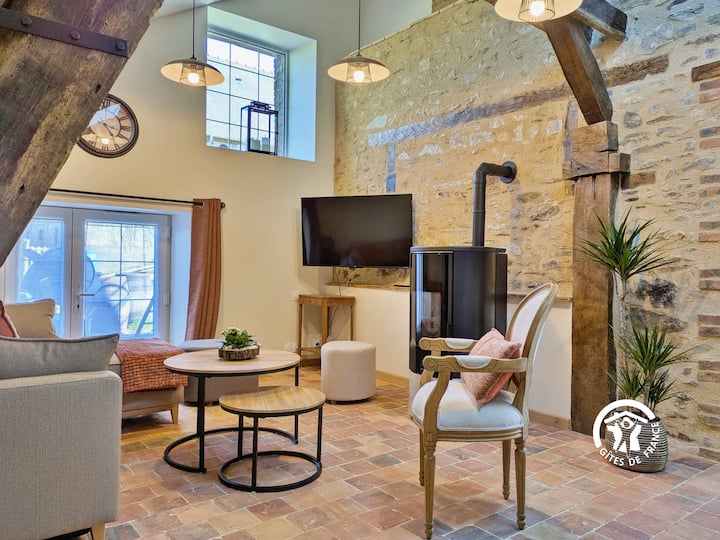 Gîte Avec Piscine Privée - 6 Pers. - Château de Craon