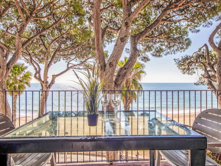 Set Pins By Interhome - Cambrils