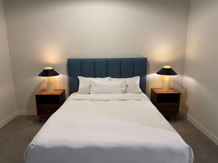 Roami At Century Plaza | No Cleaning Fee | Studio - Minneapolis, MN