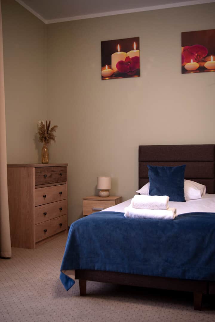 Pokój Dwuosobowy Typu Deluxe (2+1) - Poznań