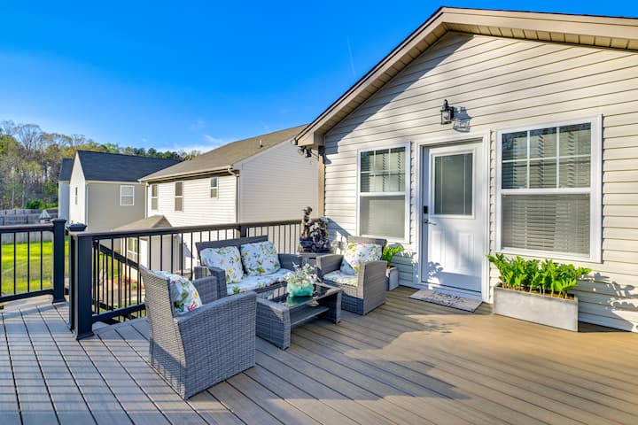 Deck, Patio! Charming Concord Studio Near Speedway - Concord, NC