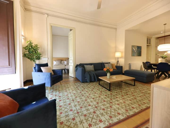 Bravissimo Ciutadans B, Avec 4 Chambres - Gérone, Espagne