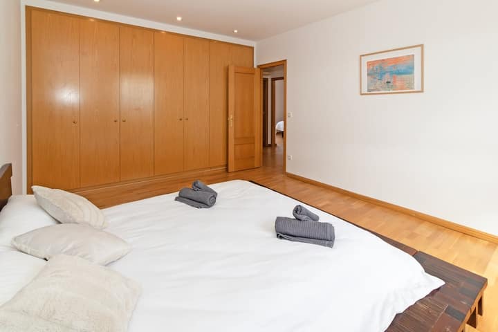 Guestready- Modern And Spacious Two-story Retreat - Llíria