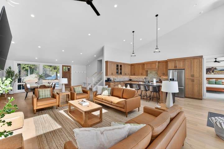 Summit House-sleeps 16-hot Tub-petsok - McCall, ID