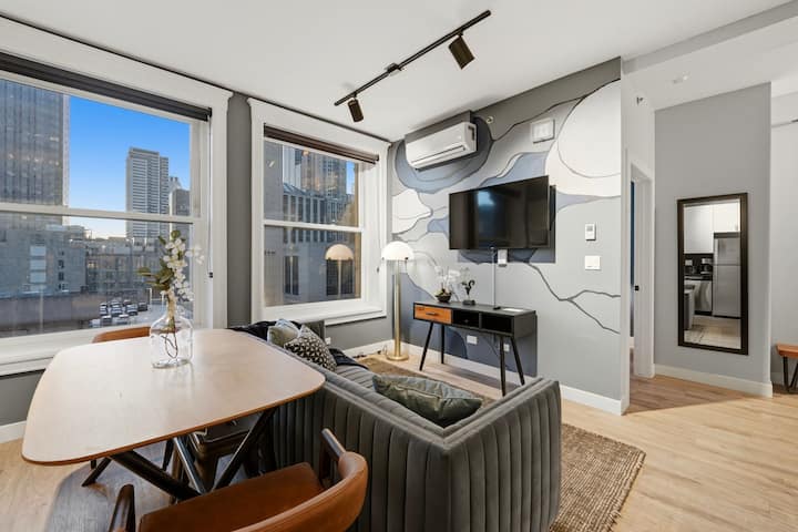 Plymouth Collection: 3bd 2ba With Gym & Rooftop - Streeterville - Chicago