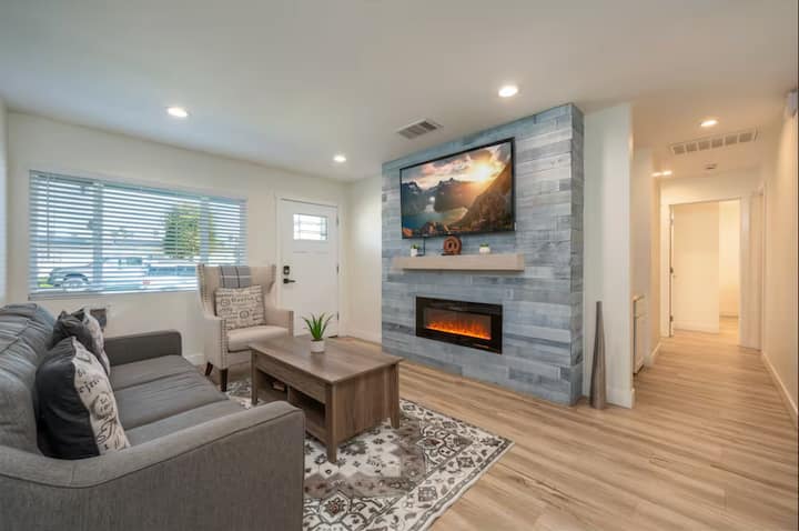 Spacious 4br • Game Room • Fire Pit • Near Zoo - Chula Vista, CA