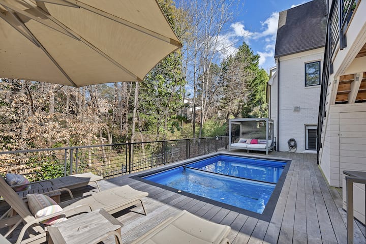 World Cup Estate W/ Theater & Gym - Sandy Springs, GA