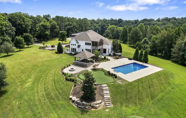 Above Iris Estate | 100+ Acres | Pool/spa | Luxe - Montgomery state park, Burns