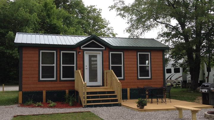 Deluxe Cabin - Interlochen, MI