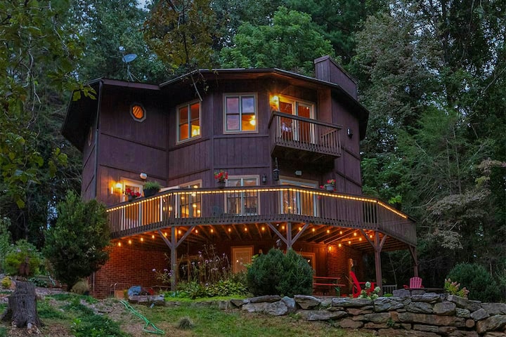 3br Home W/fire Pit, Bike Storage & Mountain Views - Brevard, NC