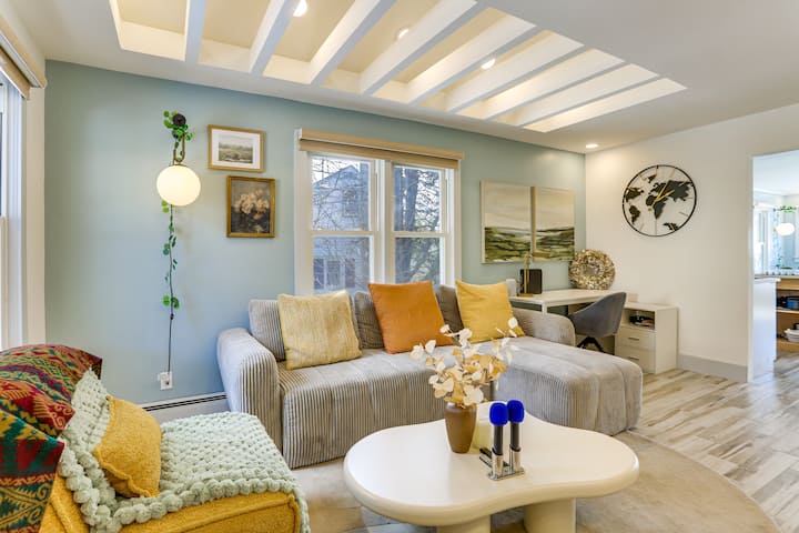 Lakefront Living By Mtn Creek! Modern Home W/ Deck - Branchville, NJ